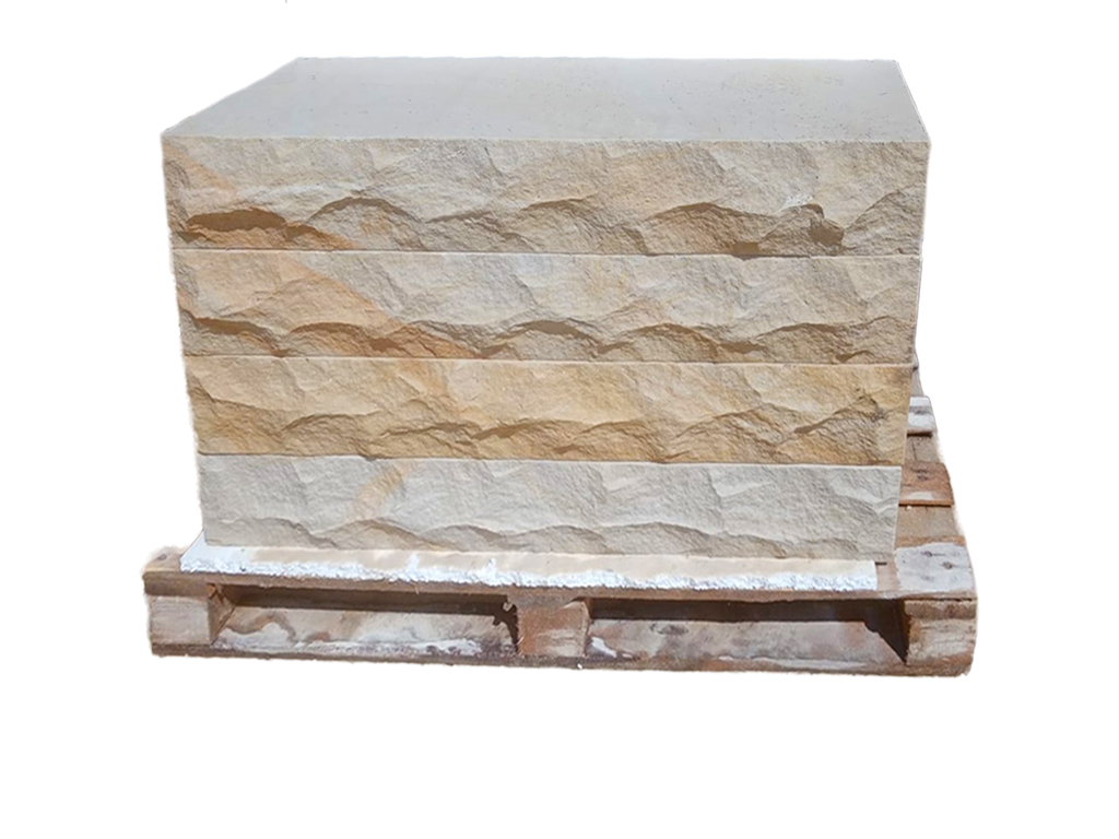Bossierte Sandstein-Blockstufen – Naturstein